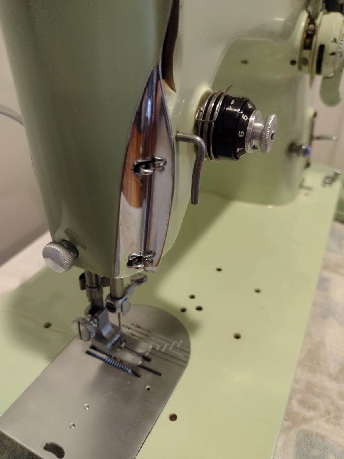 SERVICED Heavy Duty Singer 319 W Sewing Machine & Attachments Two-Tone ...