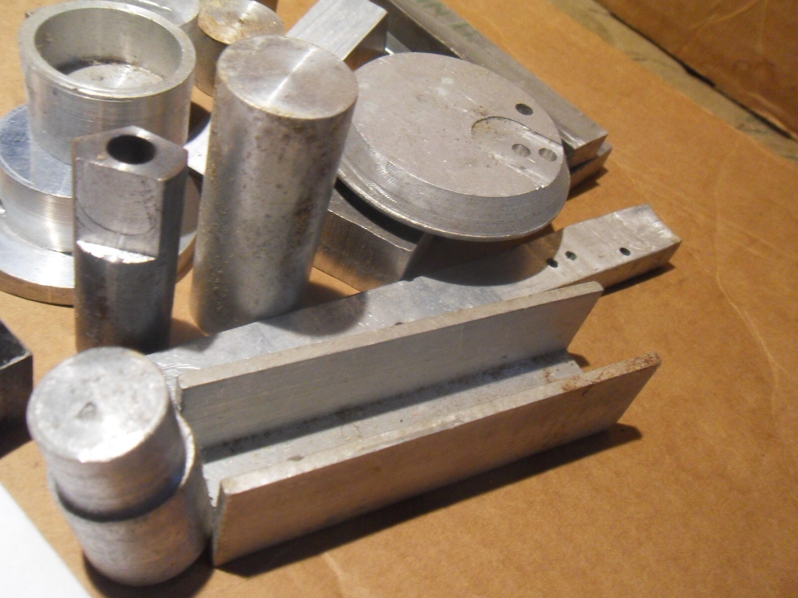 Lot of Vintage MACHINIST TOOLS BLOCKS - MACHINIST BOX CONTENTS - AS ...