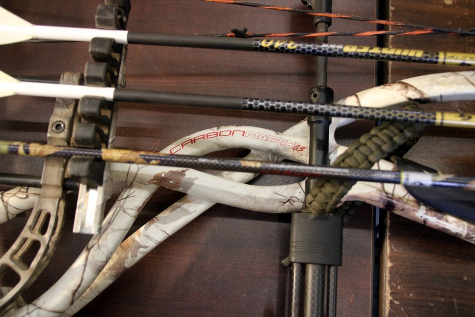 HOYT ARCHERY CARBON MATRIX G3 COMPOUND BOW WITH EXTRAS REALTREE 60-70 ...