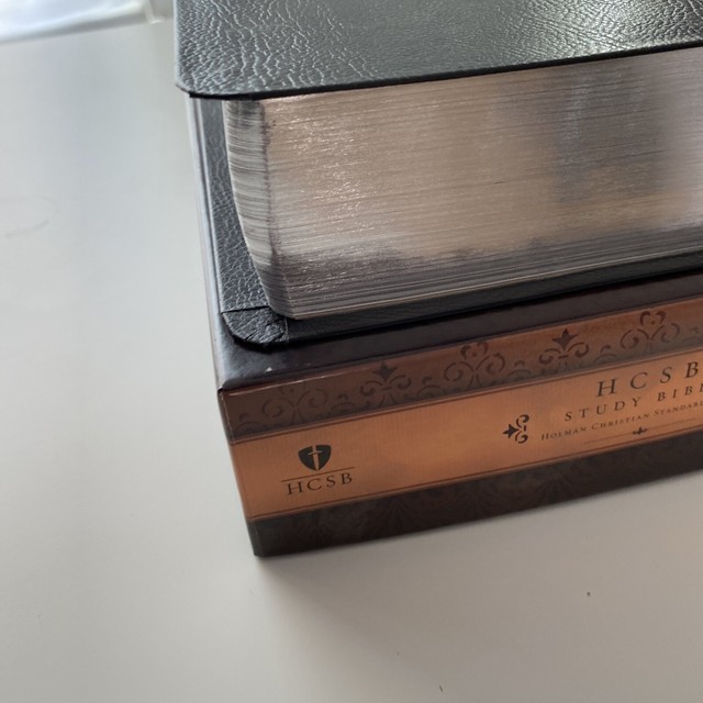 HCSB Study Bible, Black Bonded Leather by The HCSB Translation Team ...