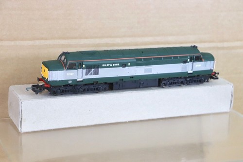 LIMA RE PAINTED BR RILEY & SONS CLASS 37 DIESEL LOCOMOTIVE 37197 nt | eBay