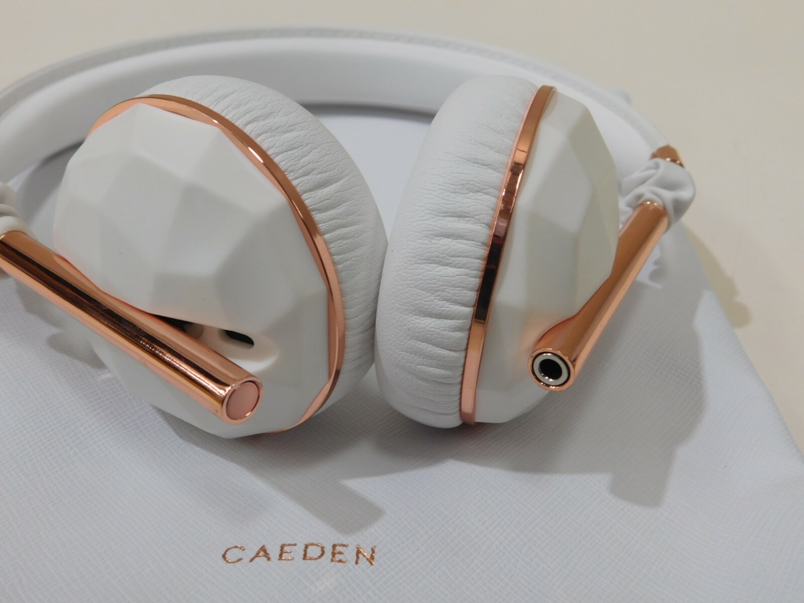 Caeden On Ear Wired Headphones | eBay