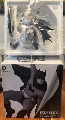 DC Collectibles BATMAN Black & White Statue By Bryan Hitch (DC ...