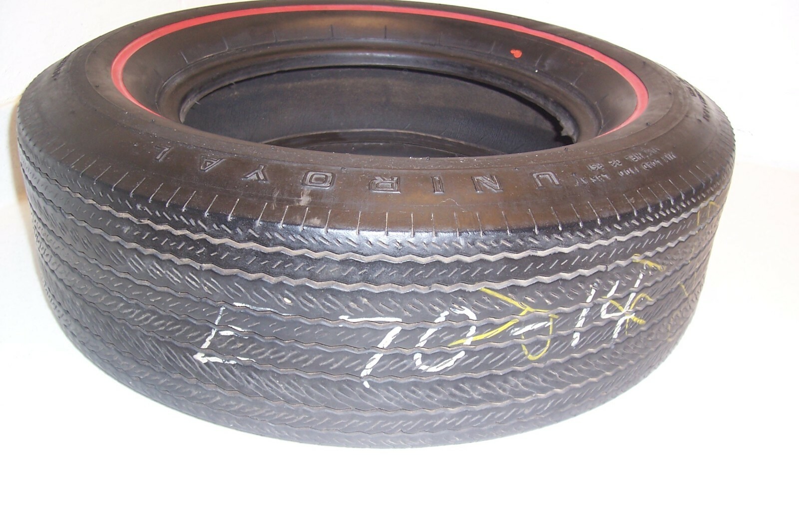 69 70 UNIROYAL TIGER PAW RED LINE TIRE E70 X 14 DOT CAMARO FIREBIRD ...