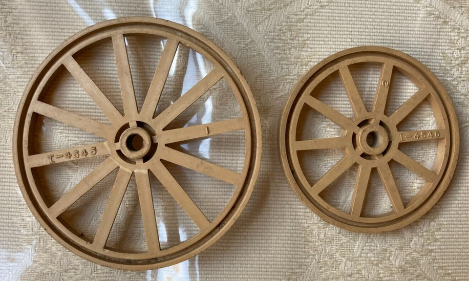 Vintage Plastic Stage Coach or Buckboard Cowboy Tan Wagon Wheels - Lot ...