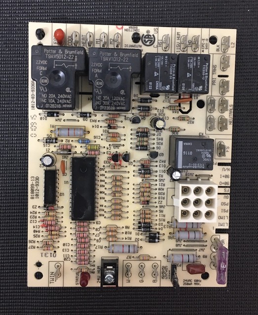 Goodman B18099-13 Amana Furnace Control Board B1809913s for sale online ...