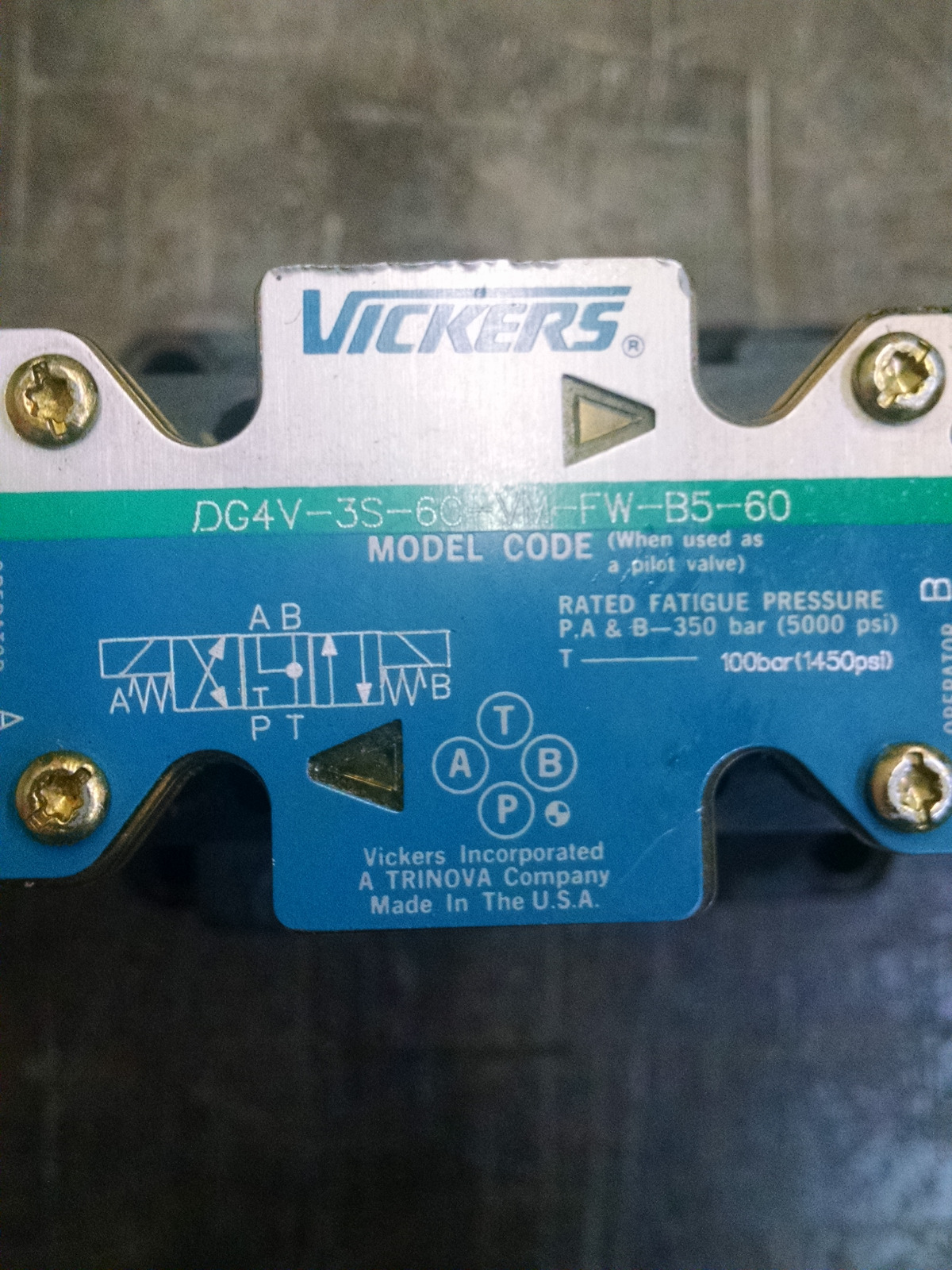 Vickers Directional Valve DG5S-H8-8C2E-TVM-FW-B5-61 & DG4V-3C-6C-VM-FW ...