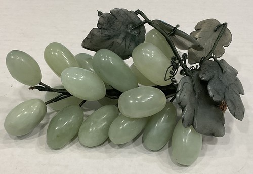Retro Vtg Stone GRAPE CLUSTER Fruit Mcm Antique Jadeite Jade Glass ...
