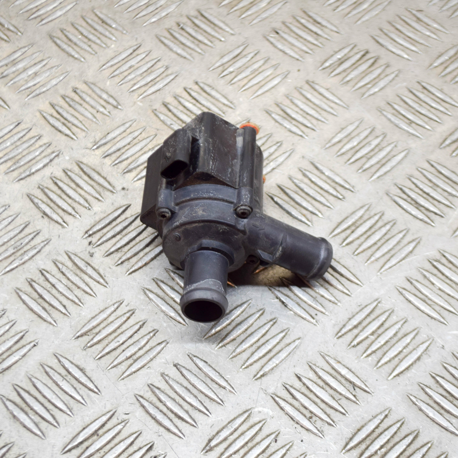 PORSCHE MACAN 95B Auxiliary Water Pump 06H121601M 3.0 Diesel 190kw 2015 ...