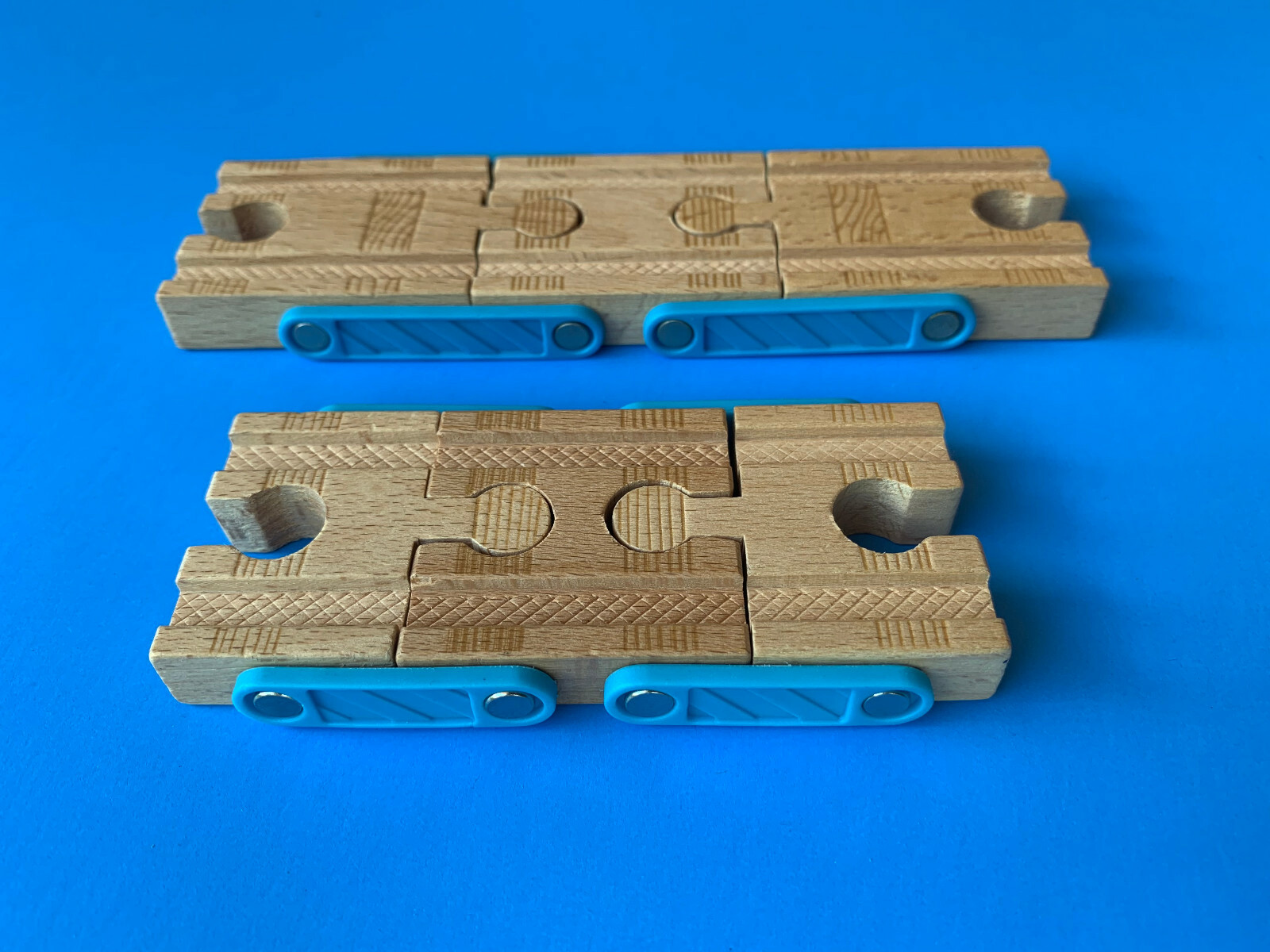 Thomas The Tank Engine Wooden Railway Train Track ~ Blue Plastic ...