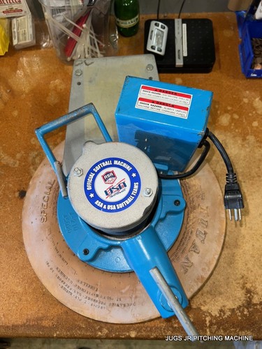 Jugs Jr Softball Pitching Machine FREE SHIPPING TO THE LOWER 48 US ...