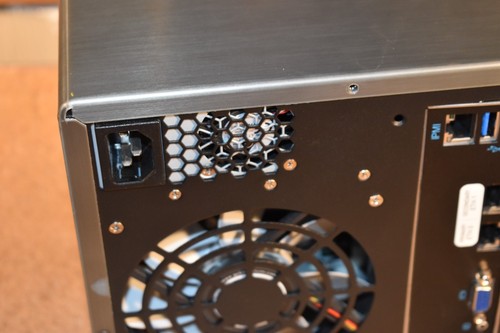 Datto S3B2000 4 Bay 3.5" NAS Intel Xeon D-1521 2.4GHz 32GB RAM 120GB ...