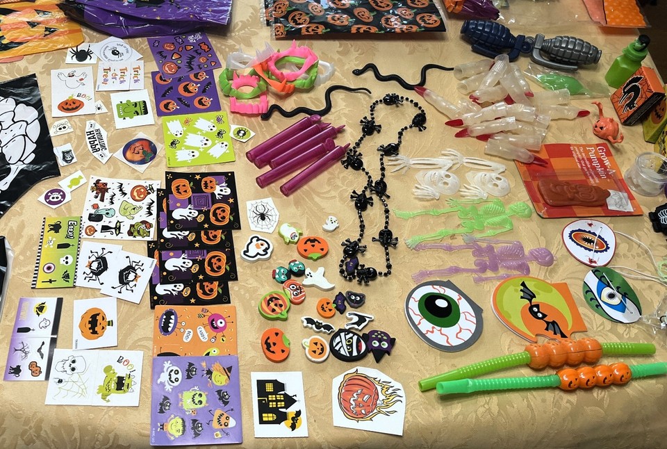 Kids HALLOWEEN GRAB BAG PARTY FAVORS purple spider cups stickers gift ...