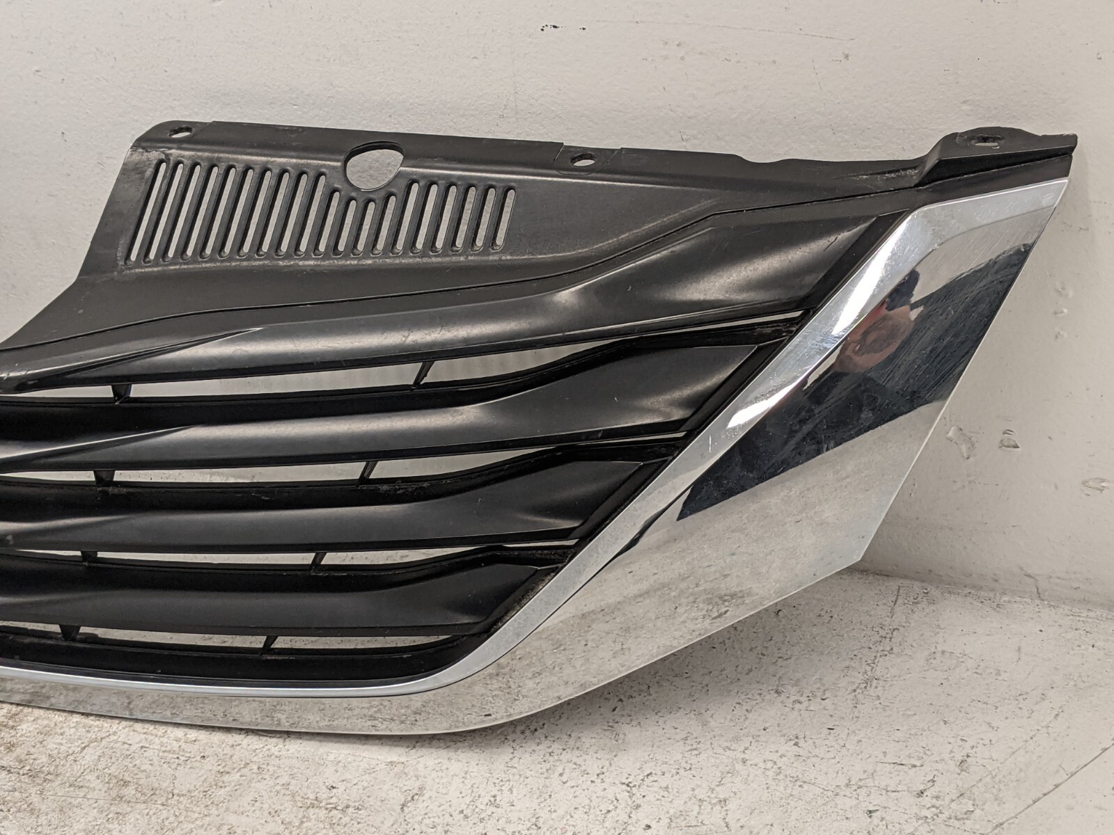 2011-2017 Toyota Sienna Upper Grille 53101-08070 OEM #215666 | eBay