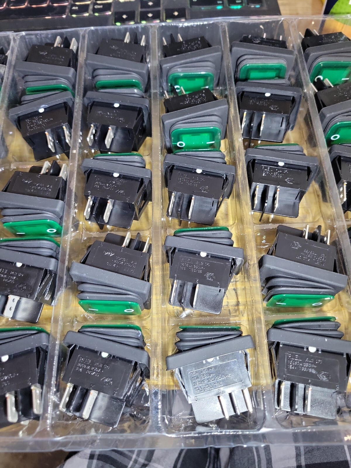 1× RLEIL RL2 Waterproof IP65 Car Rocker Switch 4Pin 125/250VAC Green YU ...