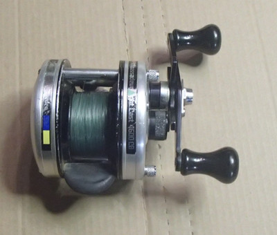 Abu Garcia Ambassadeur Light Cast 4600CB Bait Casting Fishing Reel ...