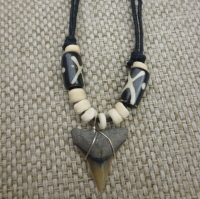 Real Bull shark tooth necklace Bone Valley, slip knots 15-28 shark ...