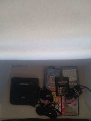 Sega Genesis Console Model 2 MK-1631 Bundle 2 controller 6 game rf ...