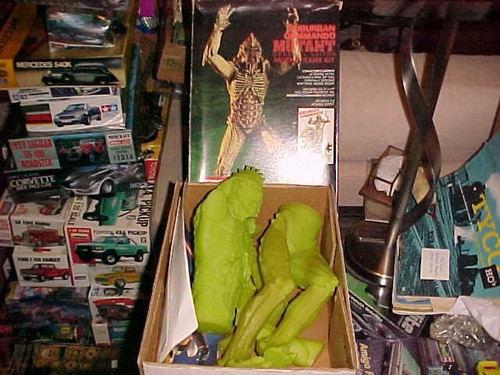 SCREAMIN------SUBURBAN COMMANDO MUTANT GENERAL SUITOR | eBay