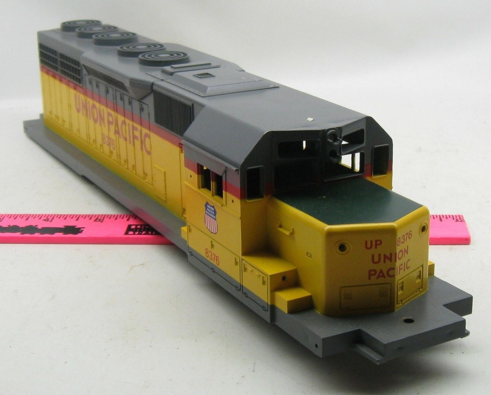 Lionel shell ~ 8376 Union Pacific Diesel shell with frame | eBay