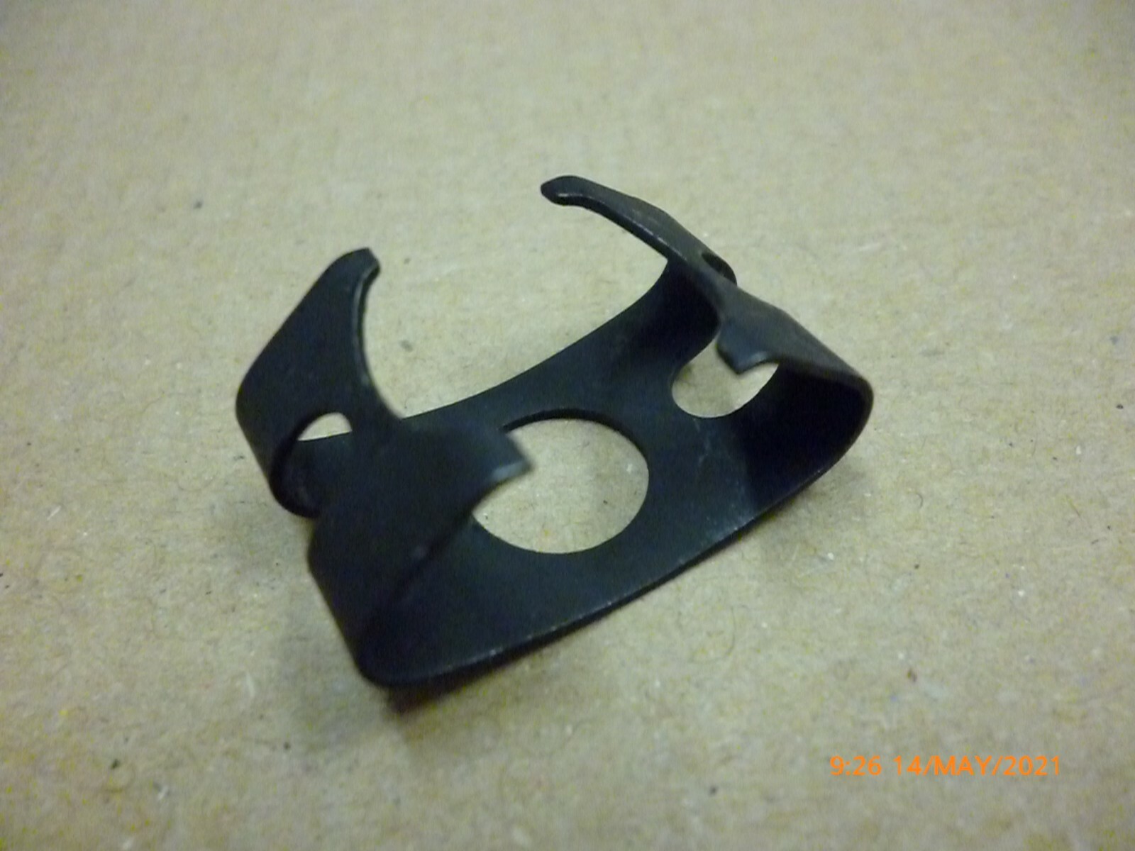 VW AUDI SEAT SKODA 2x FLEXI BRAKE HOSE RETAINING METAL SPRING CLIP ...