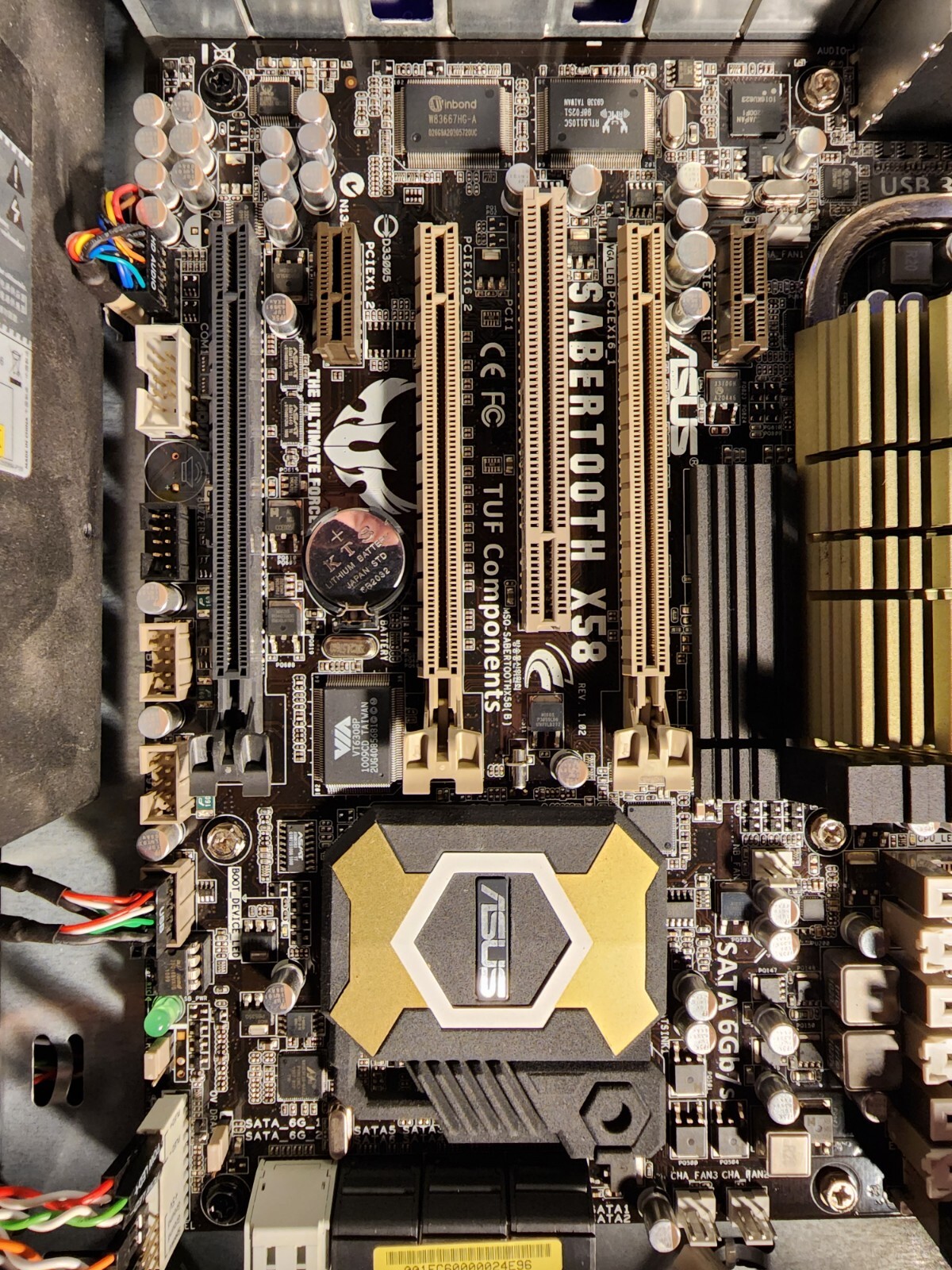 ASUS SABERTOOTH X58 Motherboard Intel i7 950 cpu and stock cooler and I ...