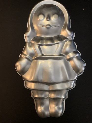 Wilton 17" Raggedy Ann Aluminum Cake Pan Item # 502-968 | eBay
