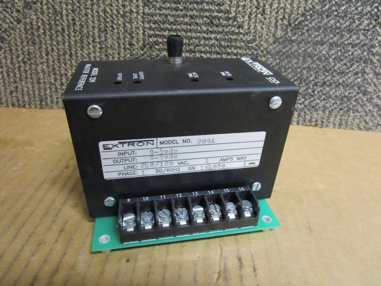 EXTRON 1 PH MODEL 209 MASTER REFERENCE MODEL 209A 240/120Vac 1A AMP 0 ...