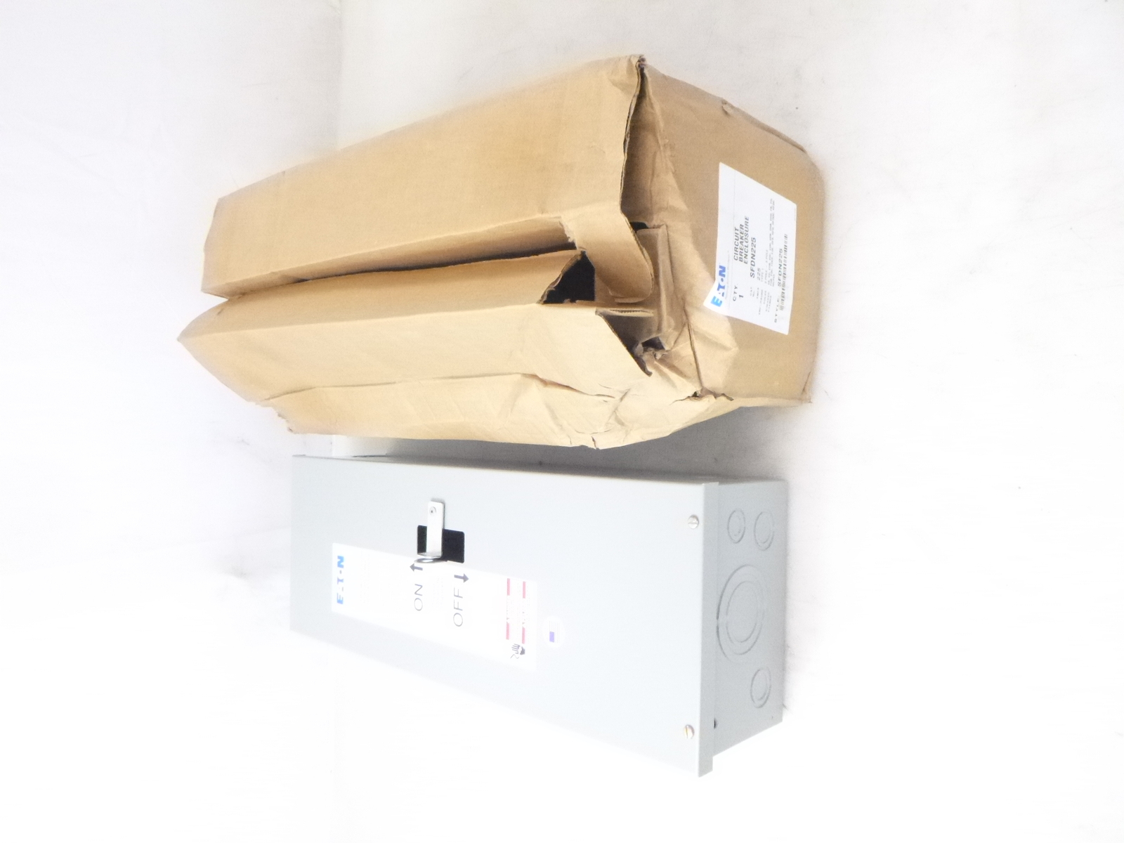 Eaton SFDN225 15-225A Circuit Breaker Enclosure for sale online | eBay