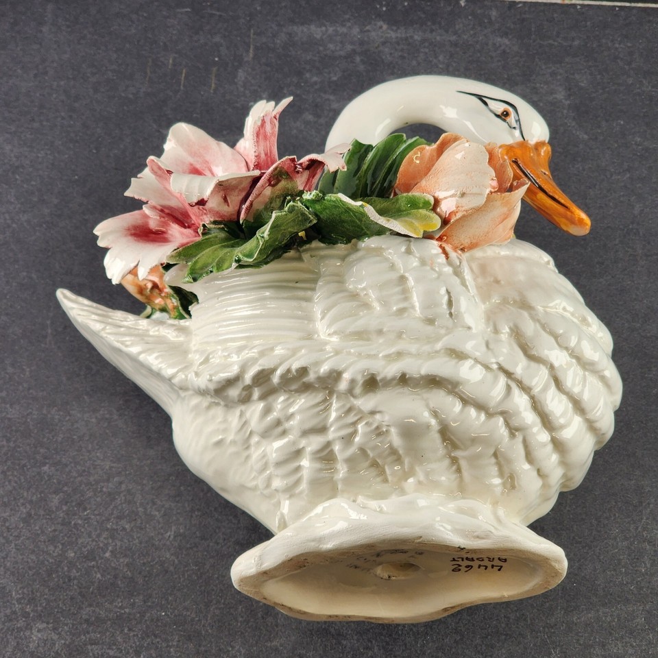 Porcelain Capodimonte Swan w Yellow Pink Flower Bouquet 4462 Ardalt ...