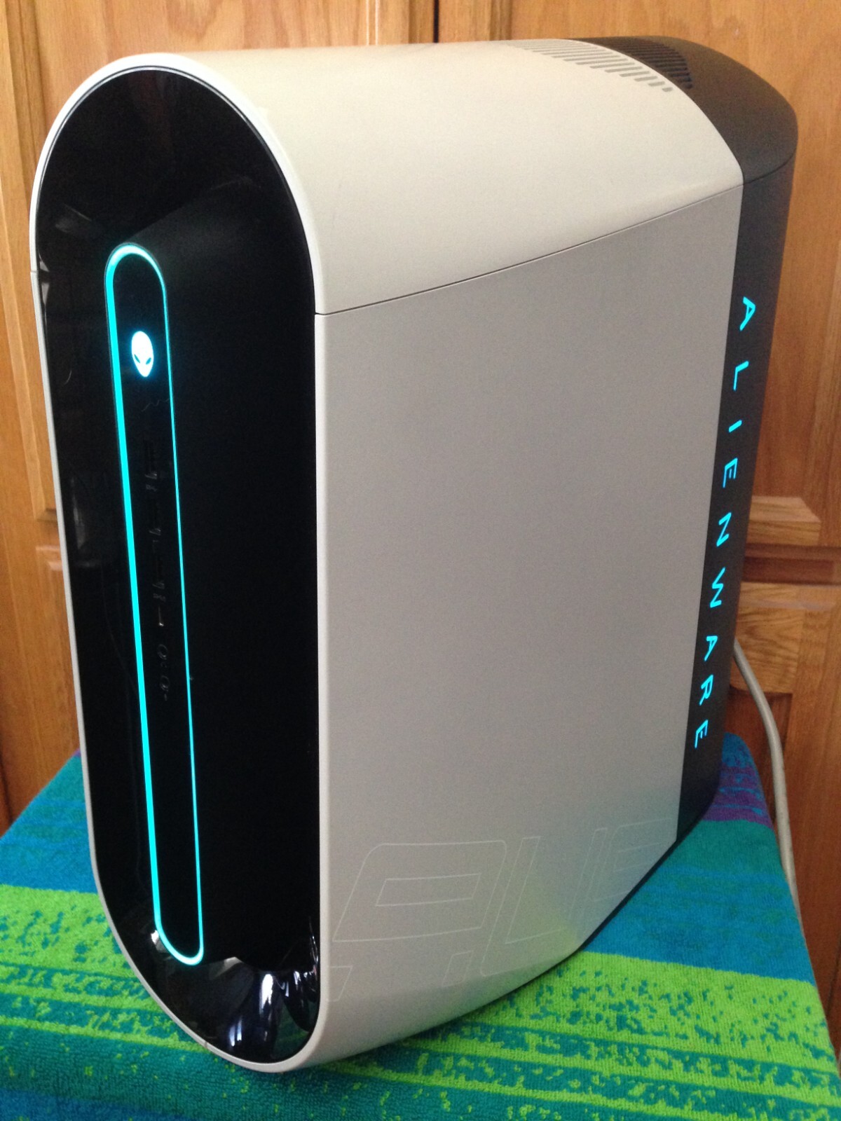 Alienware Aurora R10 AMD Ryzen 7 3700X 16GB 1TB HDD GPU GTX 1080 TI ...