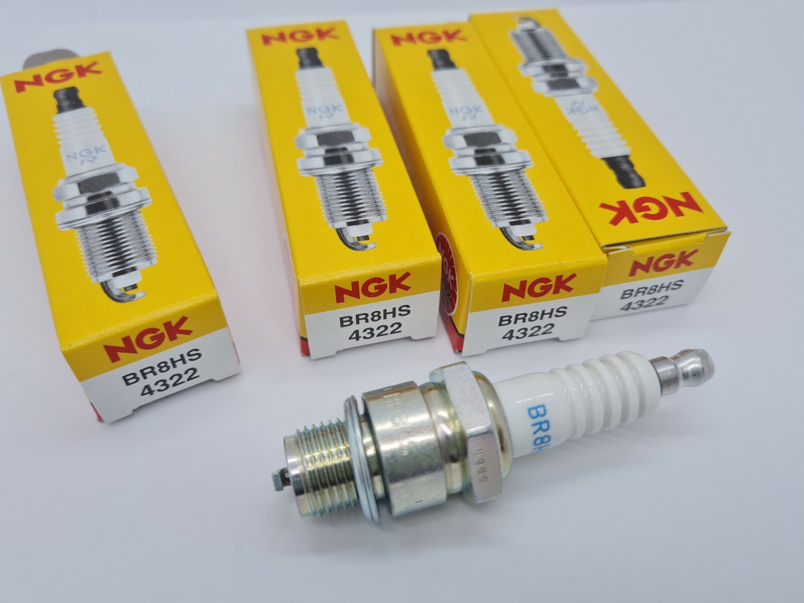 4 @ NGK BR8HS Spark Plug SUZUKI Outboard 115 140 HP 2 STROKE DT100 ...