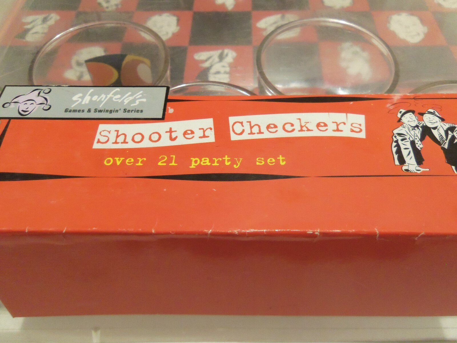 SHOOTERS CHECKERS SHOT GLASS DRINKING GAME --16 SHOT GLASSES- MAN CAVE ...