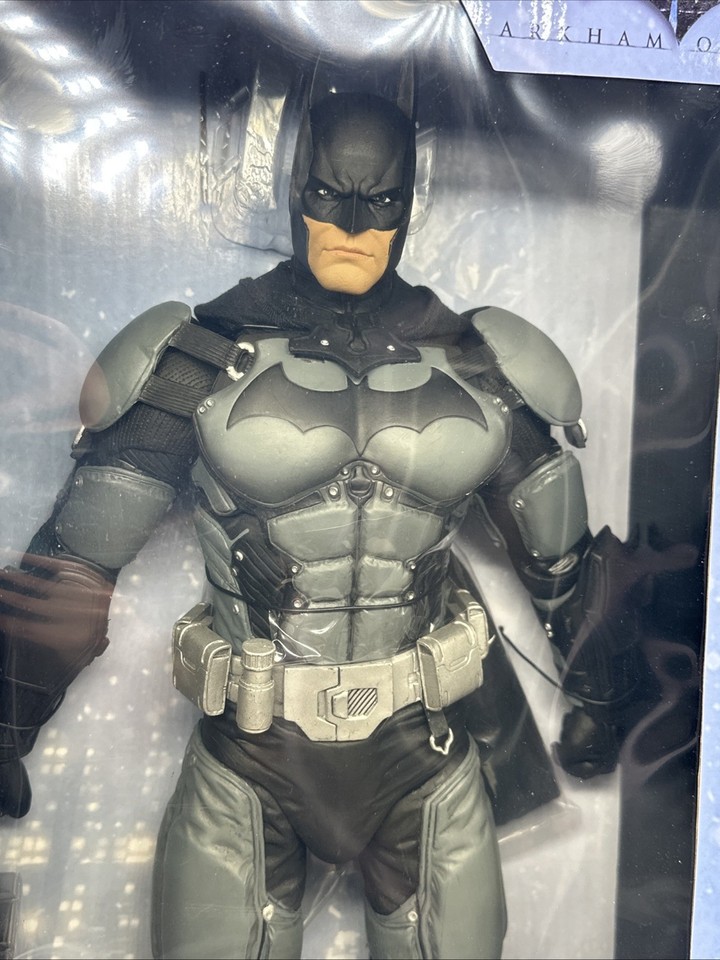 NECA DC Batman Arkham Origins 18” Deluxe 1/4 Scale Batman Action Figure ...