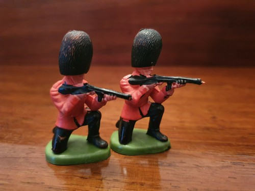 ⭐ 2x Vintage BRITAINS SCOTS GUARDS Grenadier Coldstream Welsh Busby ...