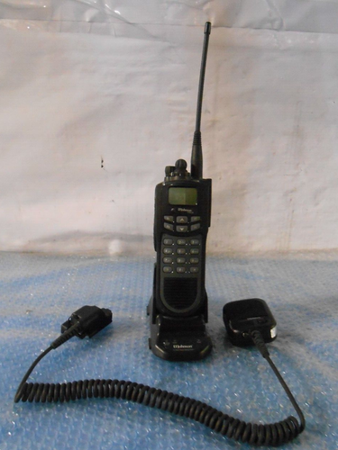 EFJohnson 51SL ES Radio WITH ANTENNA, MIC, BATTERY AND CHARGING BASE | eBay