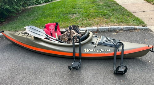 10' Water Quest Kayak. Includes roof rack carriers, paddle, anchor and ...