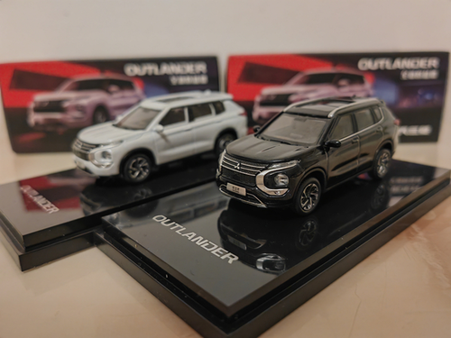 Original Factory 1/64 Scale GAC Mitsubishi OUTLANDER Alloy Model Car 2 ...