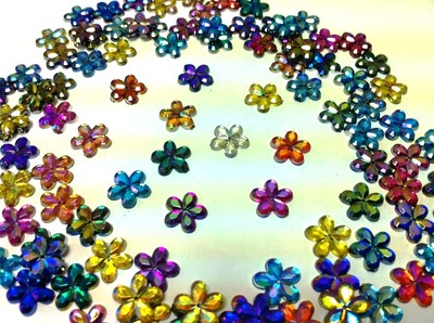 200 Plastic Flower Embellishments Assorted flat backed 2 Sew - Glue 4 ...
