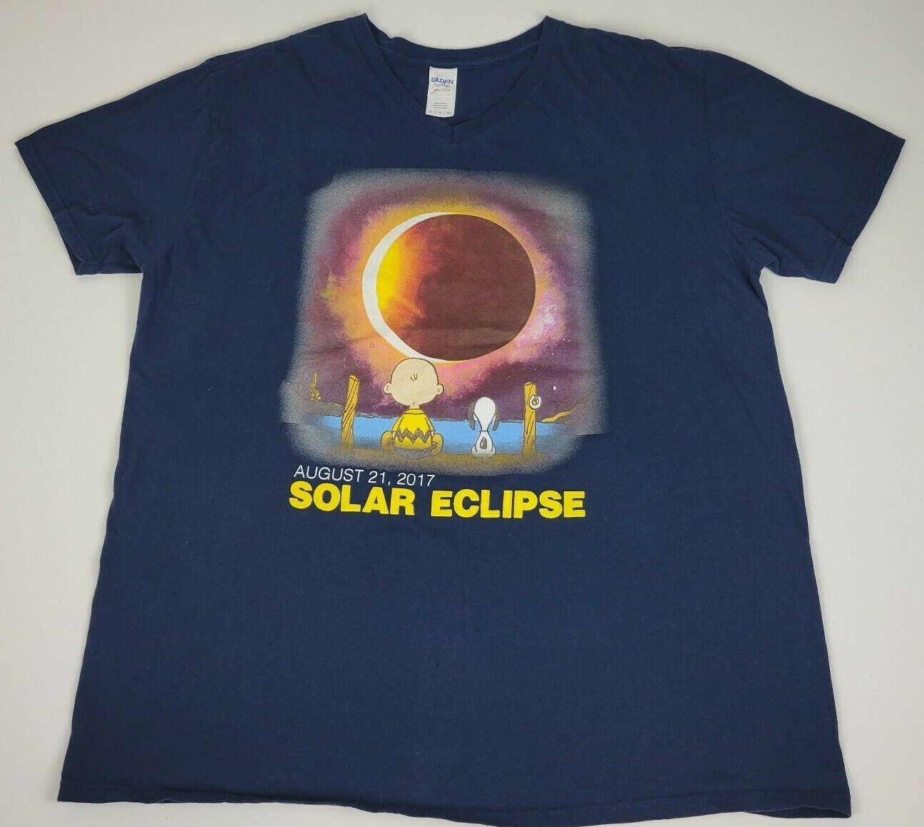 Solar Eclipse Charlie Brown Snoopy T-Shirt XL V-Neck … - Gem