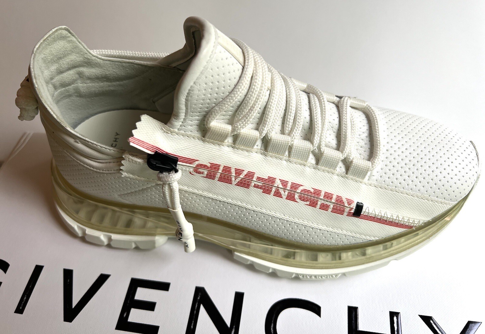 GIVENCHY Spectre Low Runner Side Zip Sneakers White/ Red Leather EU 39. ...