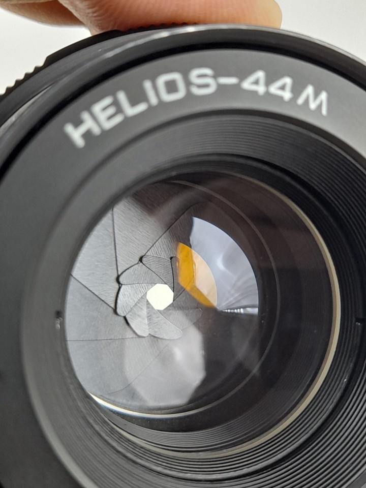 Petzval Modification KMZ Helios 44M 58mm F/2 Dreamy Swirly Bokeh M42 ...