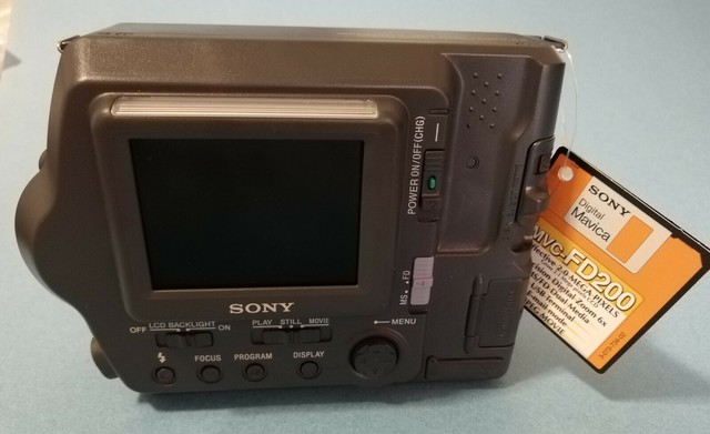 Sony Mavica MVC-FD200 2.0MP Digital Camera - Black & Metallic silver ...