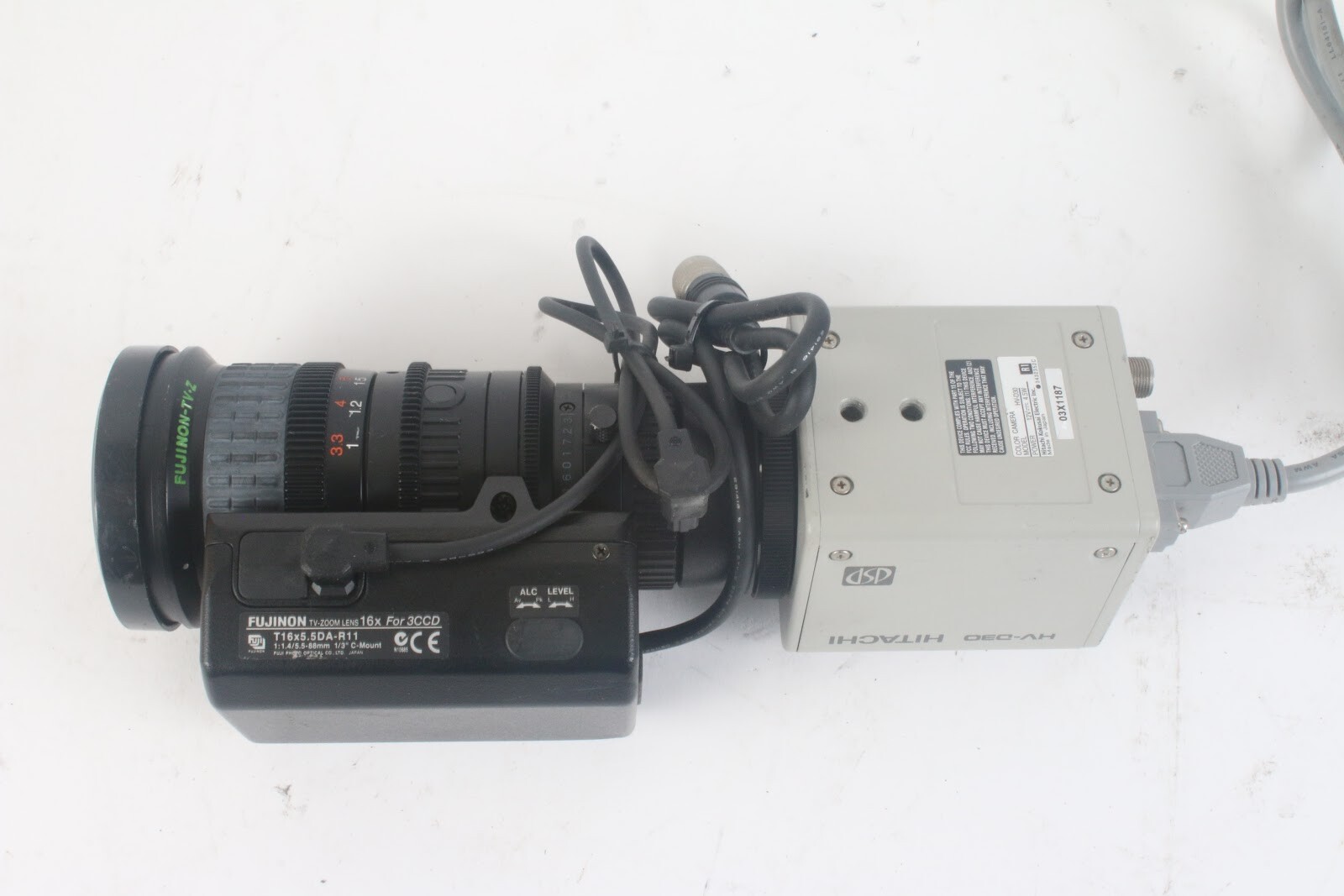 Hitachi HV-D30 Color Camera W/ Fujinon TV-ZOOM Lens C-mount and ...