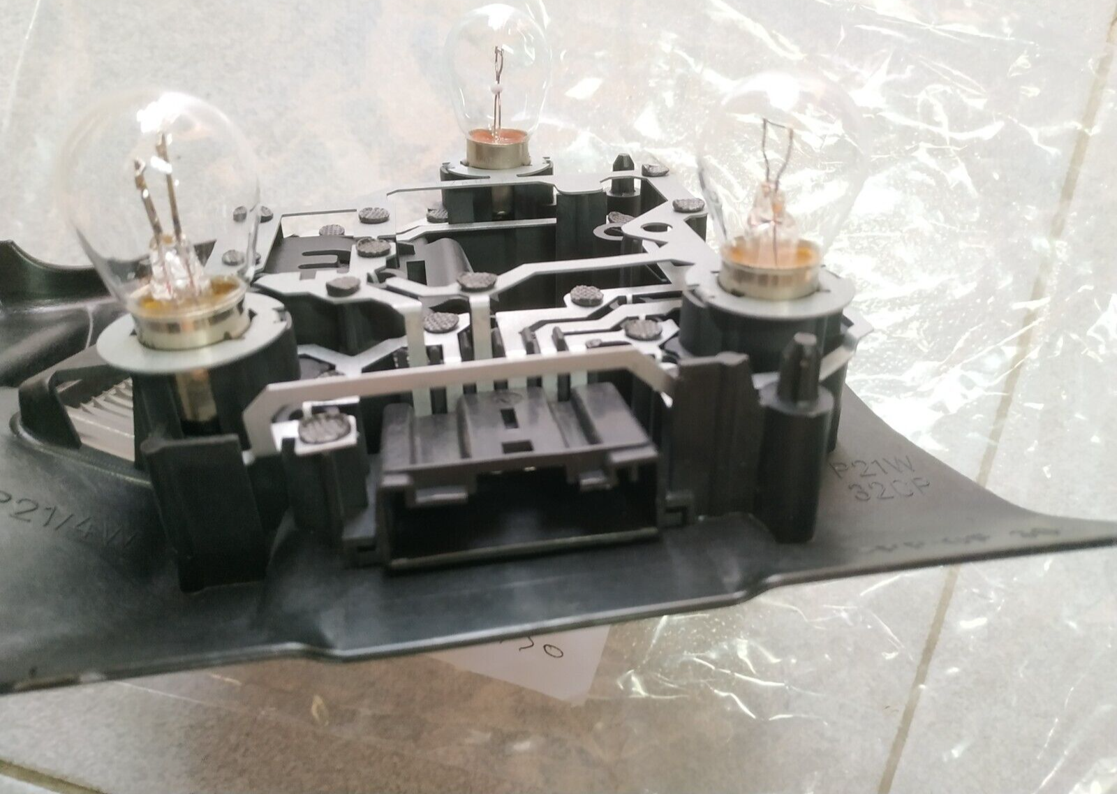 *BMW E46 tail light bulb socket right side panel !NEW! OEM 63218364730 ...