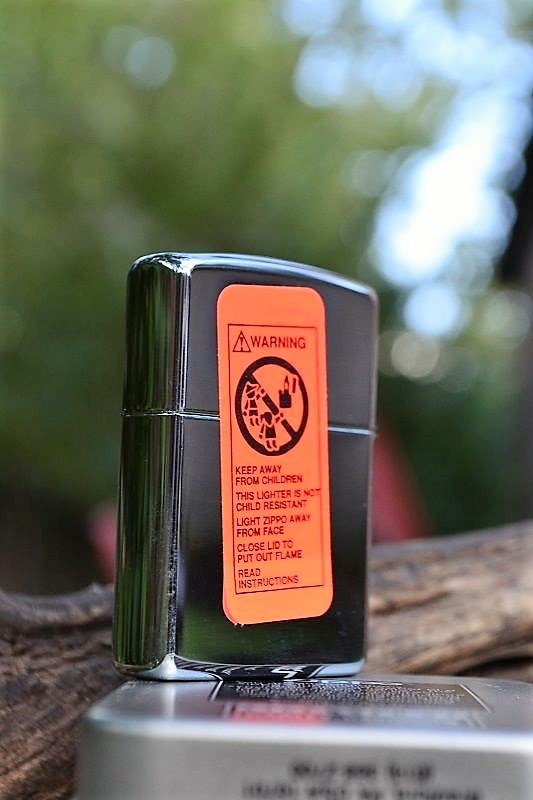 Zippo Lighter - Harley Davidson - Fighting Eagles - Barrett Zippo Lighter - Harley Davidson - Fighting Eagles - Barrett