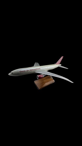 Boeing 777 Omni Air International Desk Display Model | eBay
