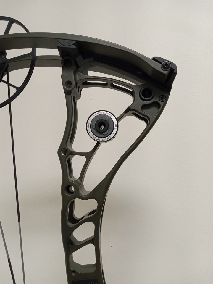 Bowtech Core SS Compound Hunting Bow 70 # 26 27 28 29 30 31" LH OD green | eBay