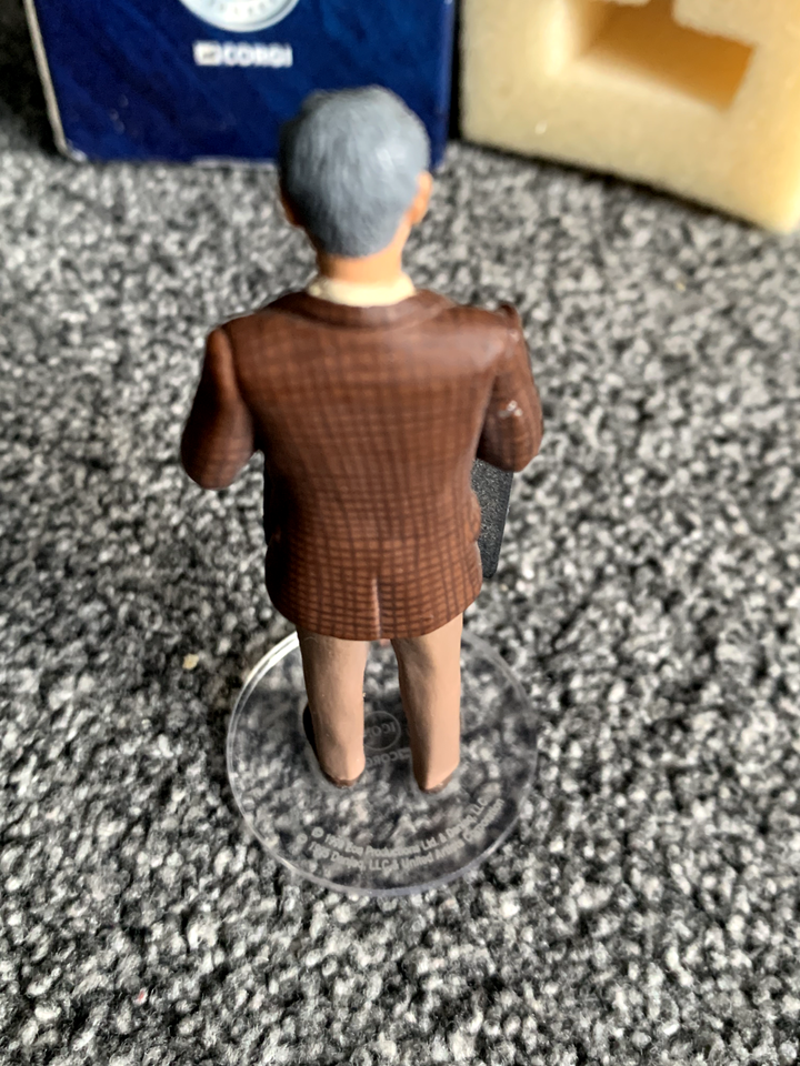 Corgi Icons James Bond Diecast Collectable Figures Multi-Listing, Boxed ...