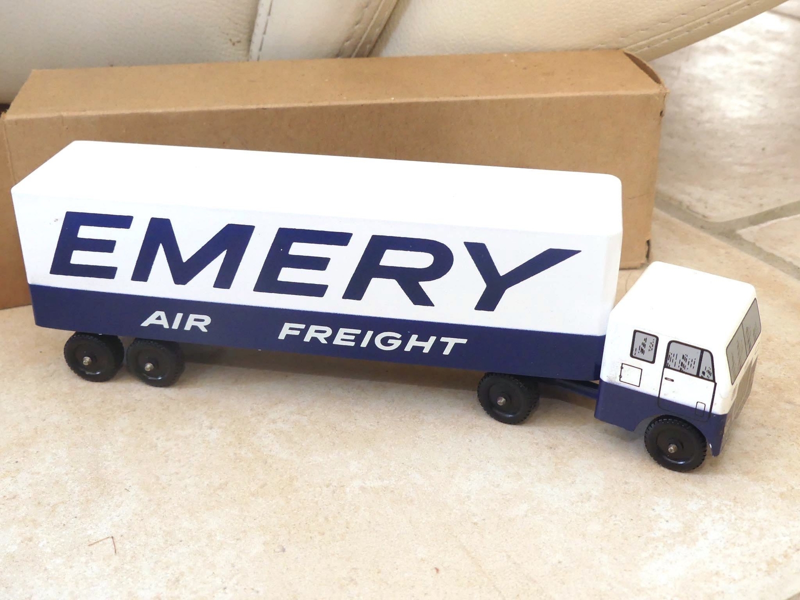 CAMION SEMI REMORQUE EMERY AIR FREIGHT RALSTOY USA | eBay